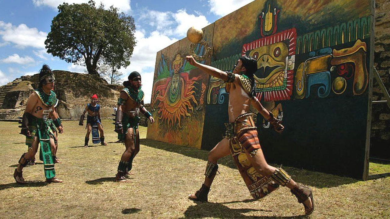 Misteriosi geroglifici Maya su un antico disco rinvenuto a Chichén Itzá