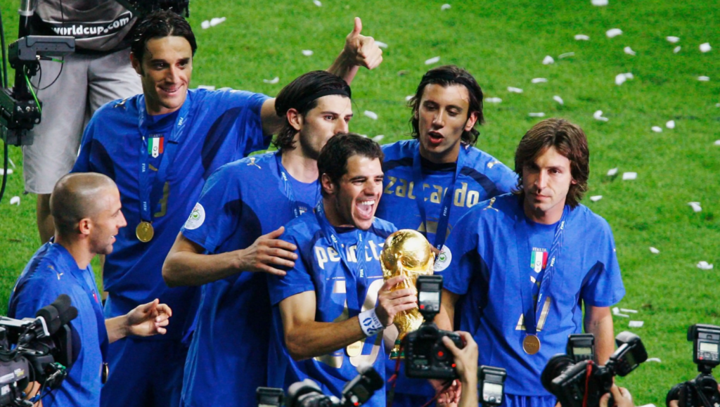 Simone Perrotta, il primo centrocampista moderno a laurearsi campione ...